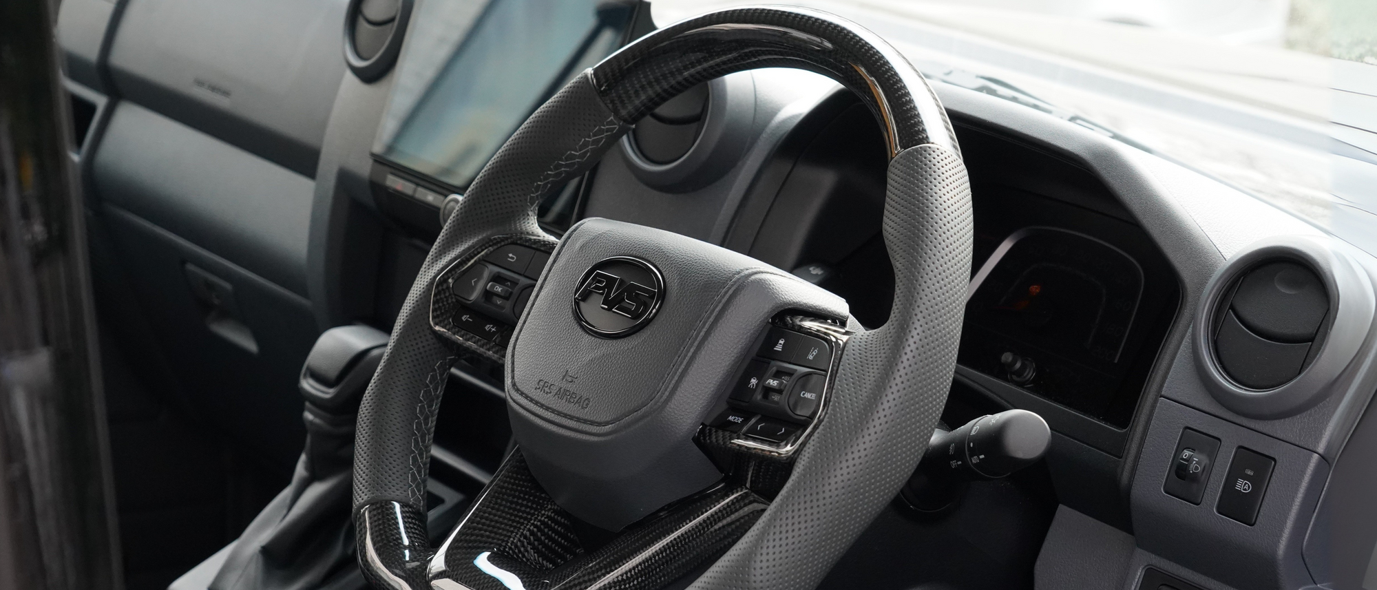 Elite Carbon Grey Leather 300 Style Steering Wheel Upgrade Kit for ...